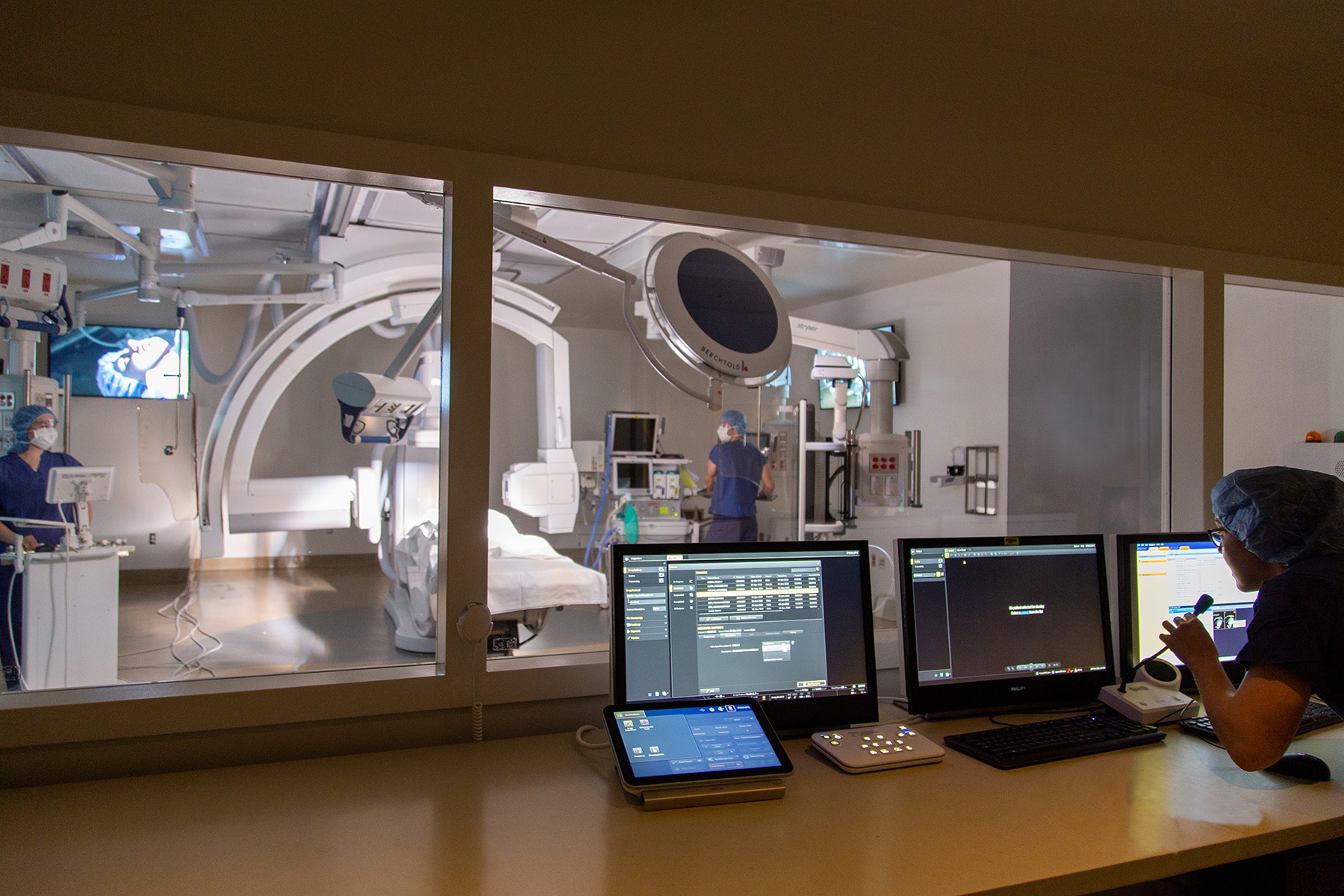 UW Harborview Medical Center Hybrid Bi-Plane OR – DBIA